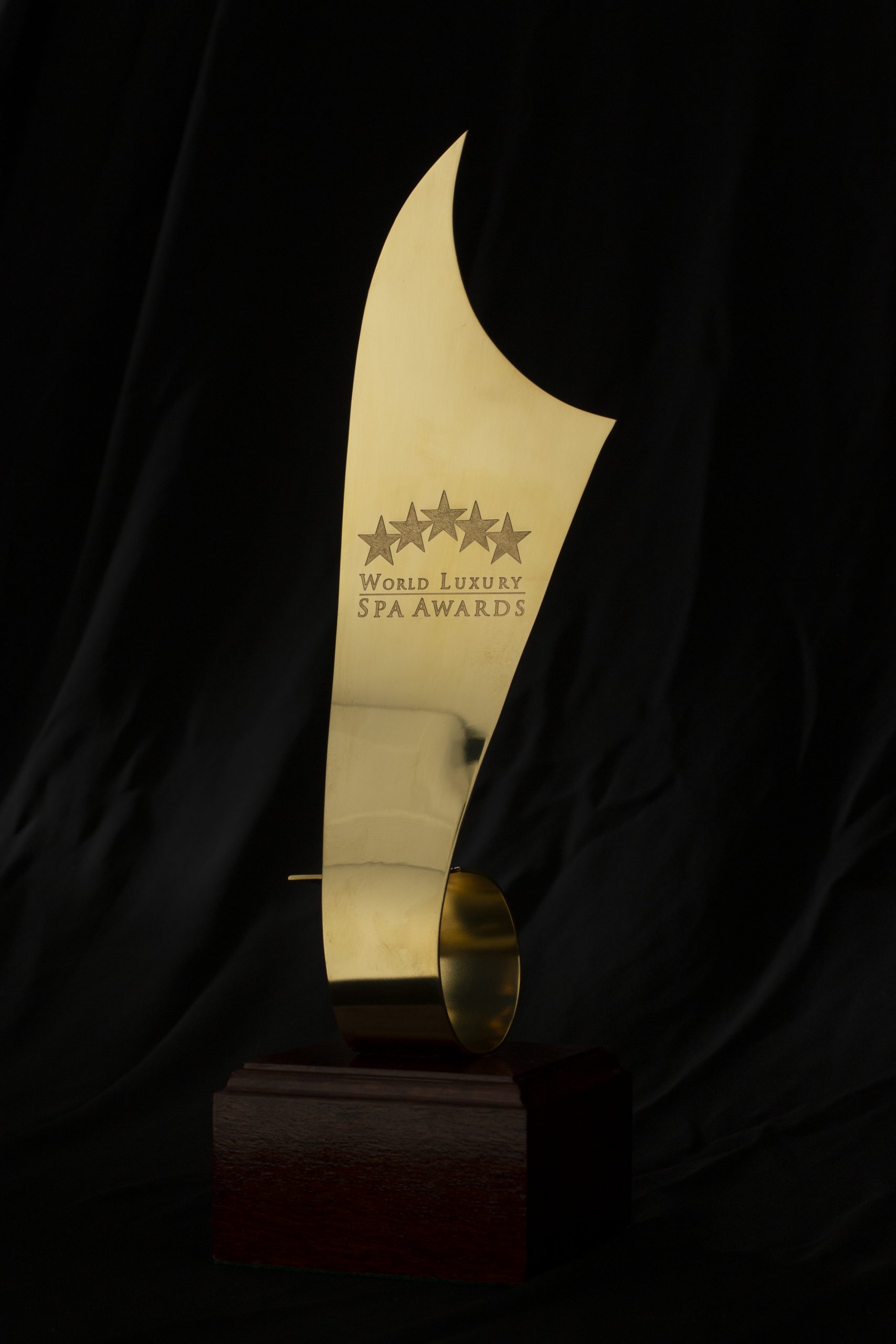 World Luxury Spa Awards Trophy - The World Luxury Awards
